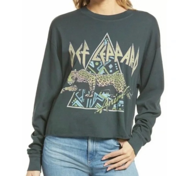 Daydreamer | Tops | Daydreamer Def Leppard Cropped Long Dleeve Size Sm ...